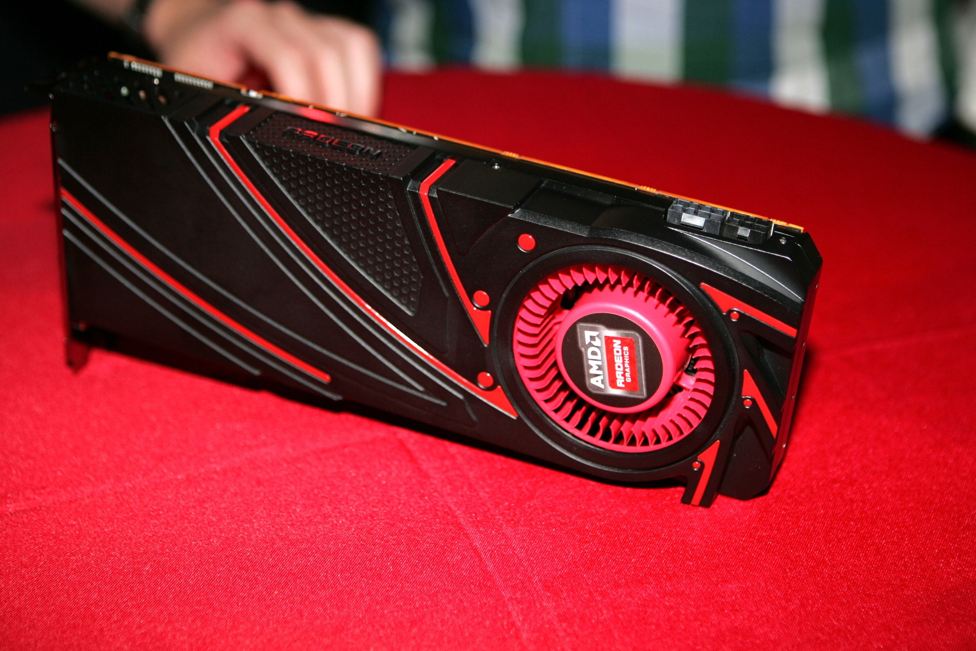  R9 290X AMD Hardwareluxx Russia