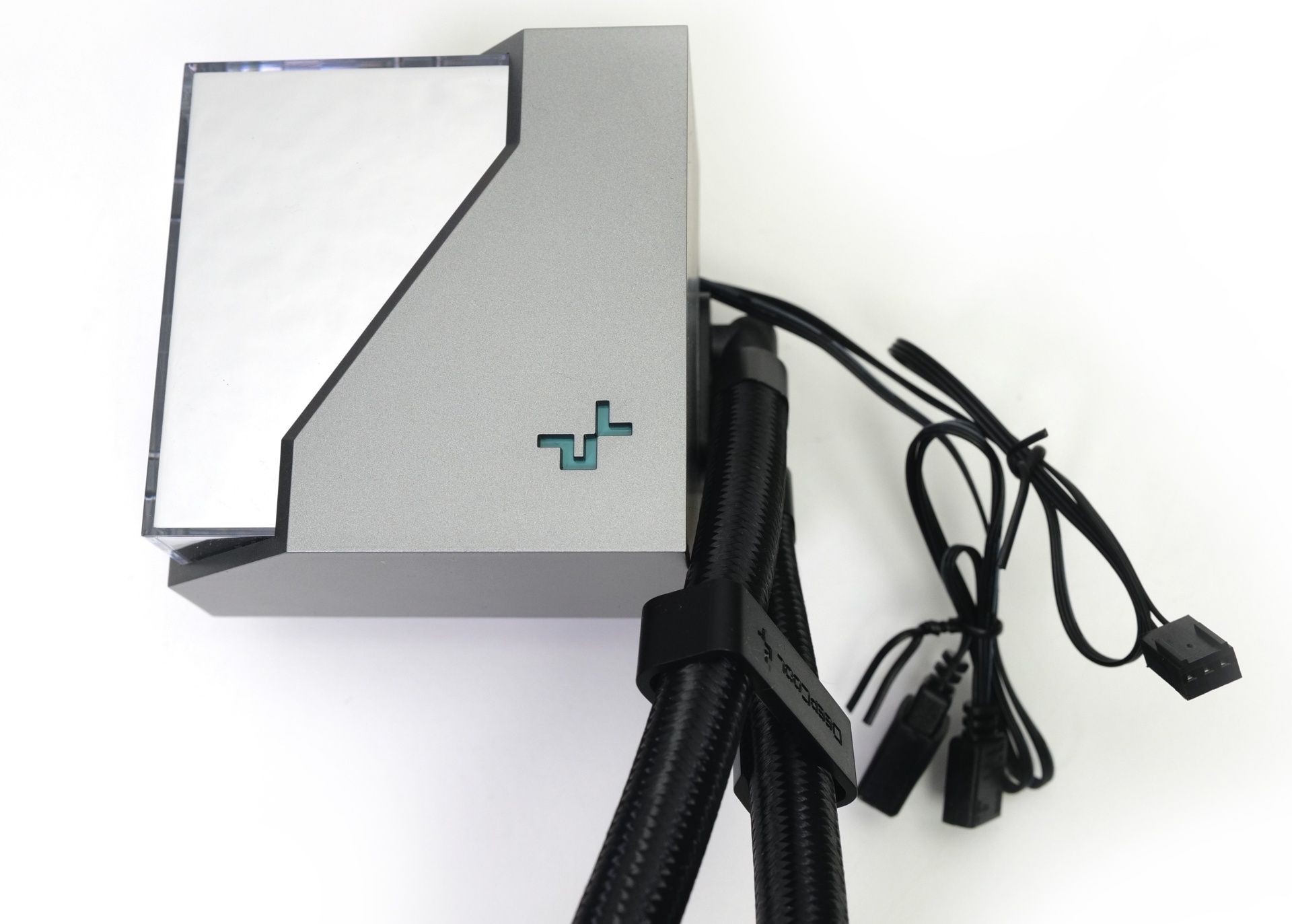 DeepCool Infinity Series LT 720 im Test: AiO-Kühlung mit Blick in die ...