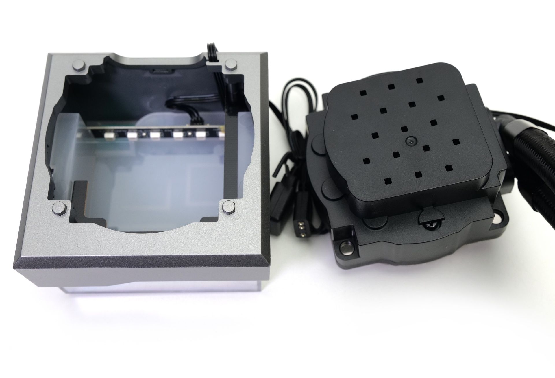 DeepCool Infinity Series LT 720 im Test: AiO-Kühlung mit Blick in die ...