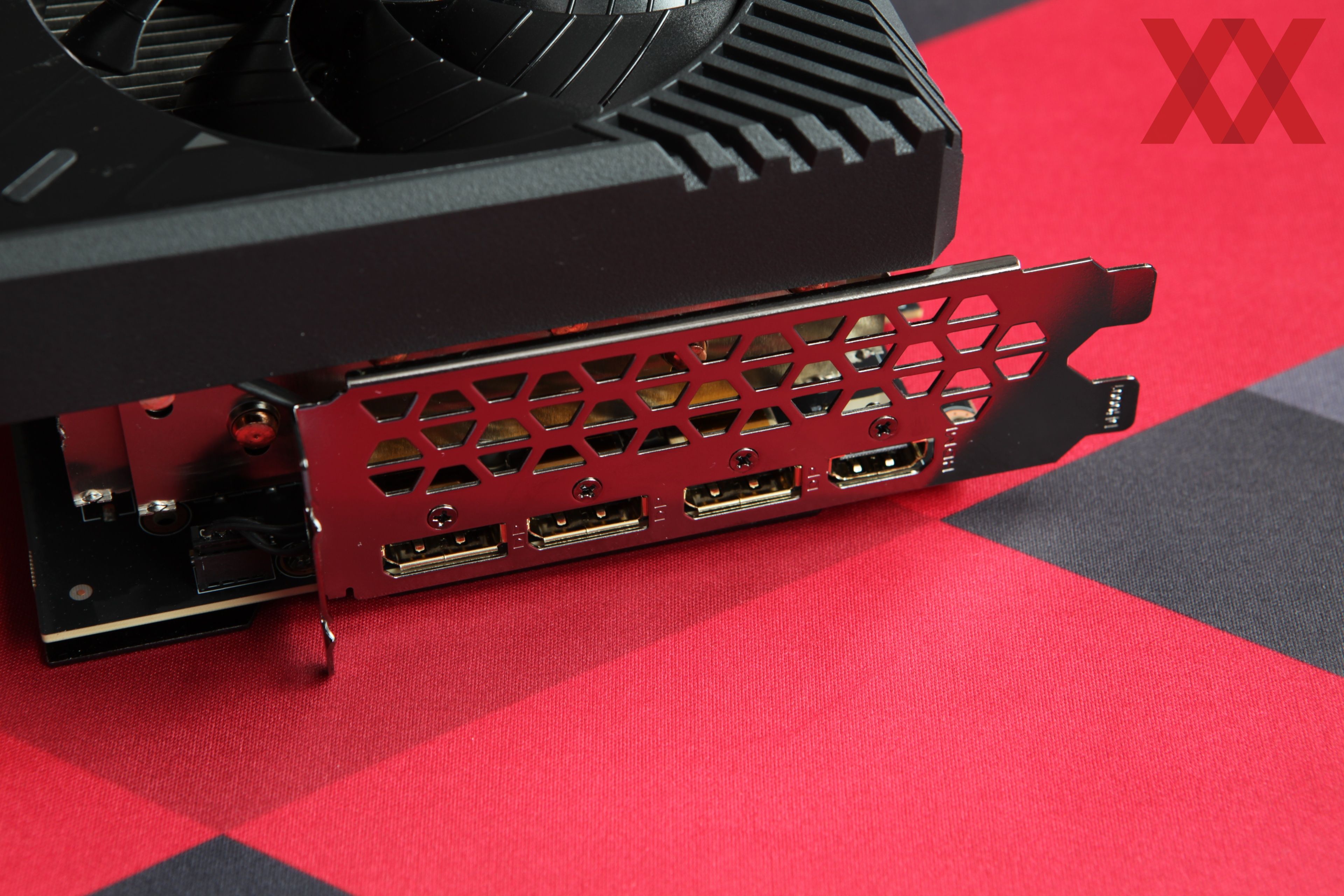 Ein erstes Custom-Modell: Die Gigabyte GeForce RTX 4090 Windforce 24G ...