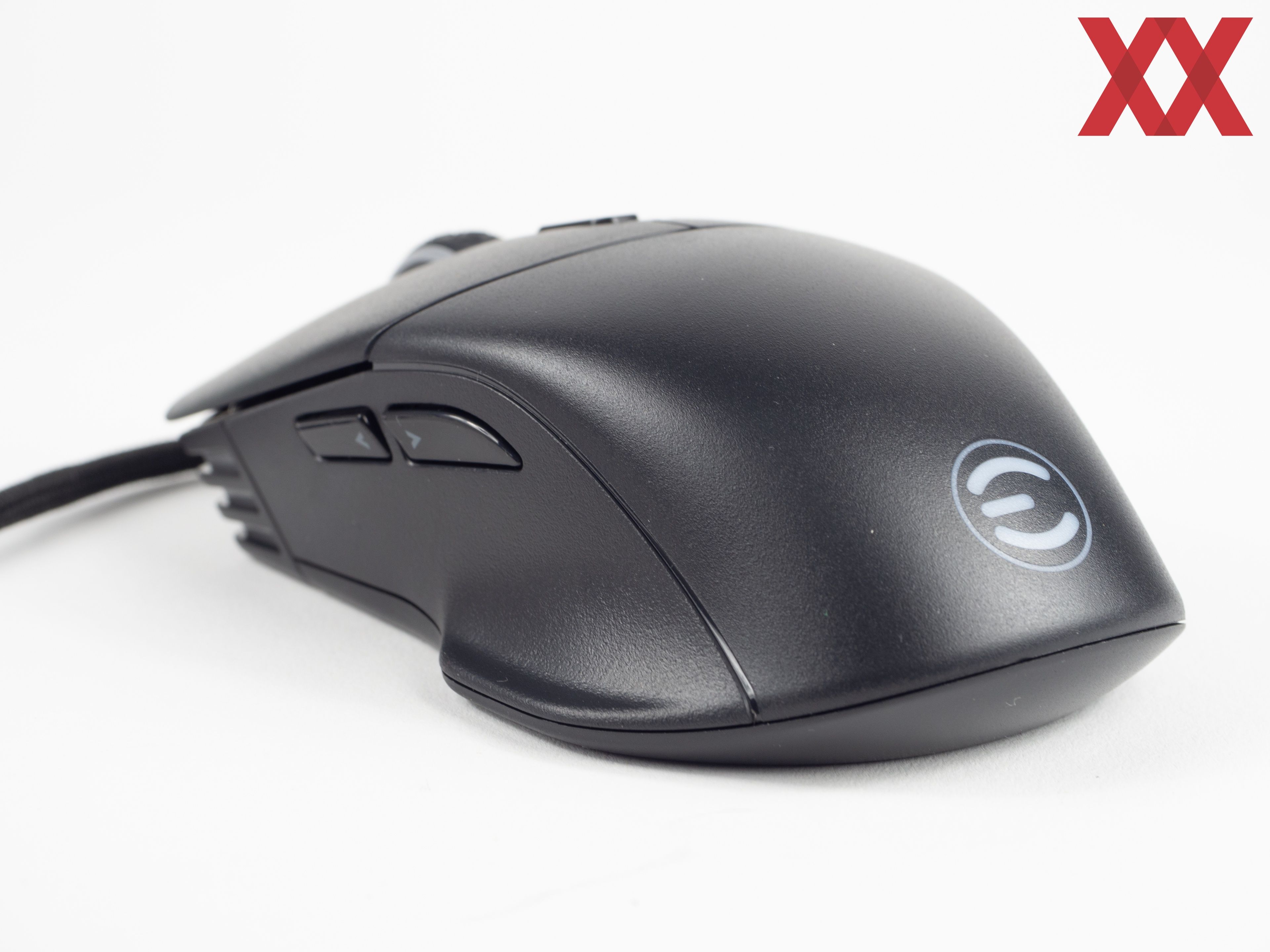 EVGA X12 im Test: Gaming-Maus mit Dual Sensor und 8k Report Rate ...