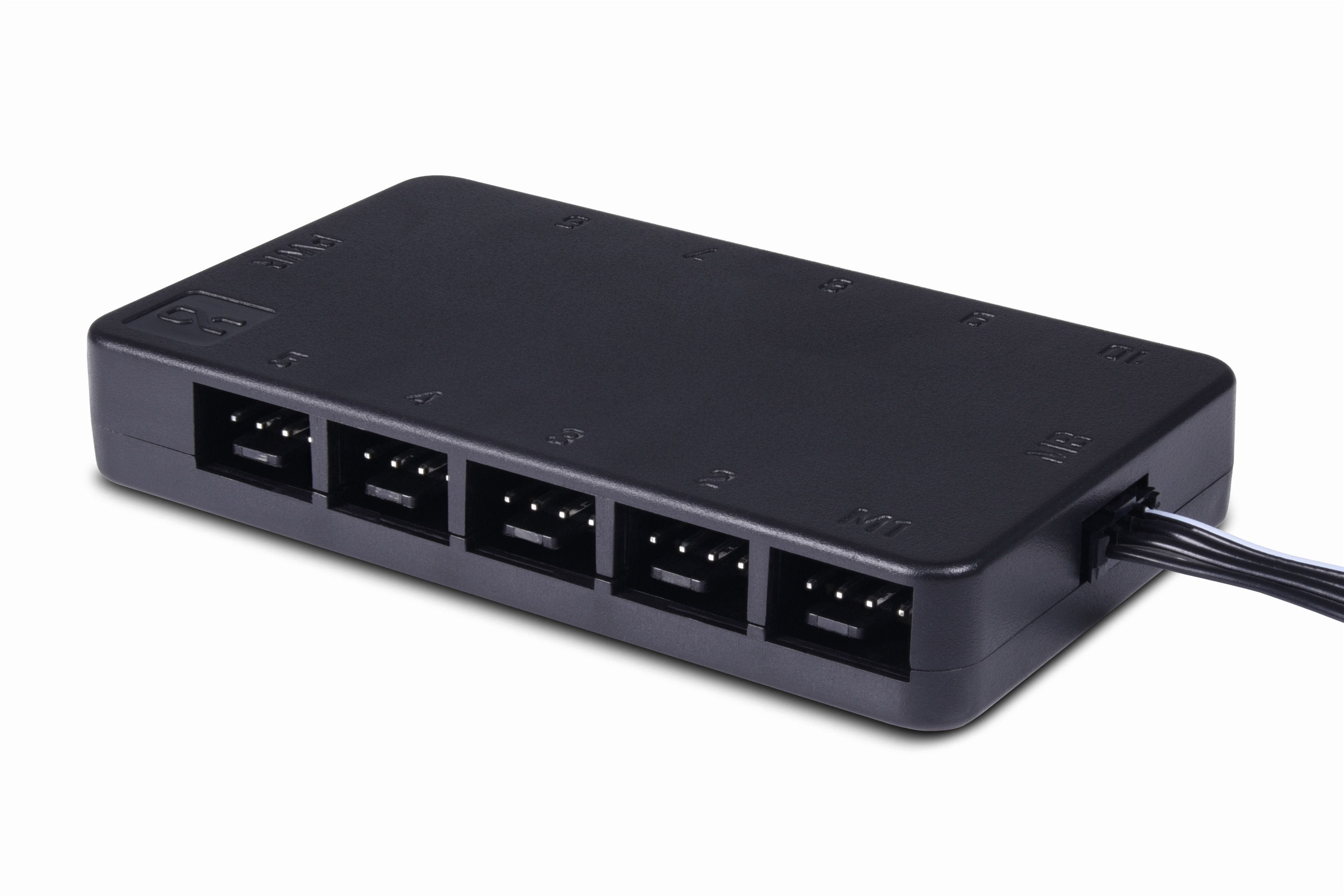 Alphacool Core Splitter: A-RGB- und PWM-Verteiler in drei Varianten ...