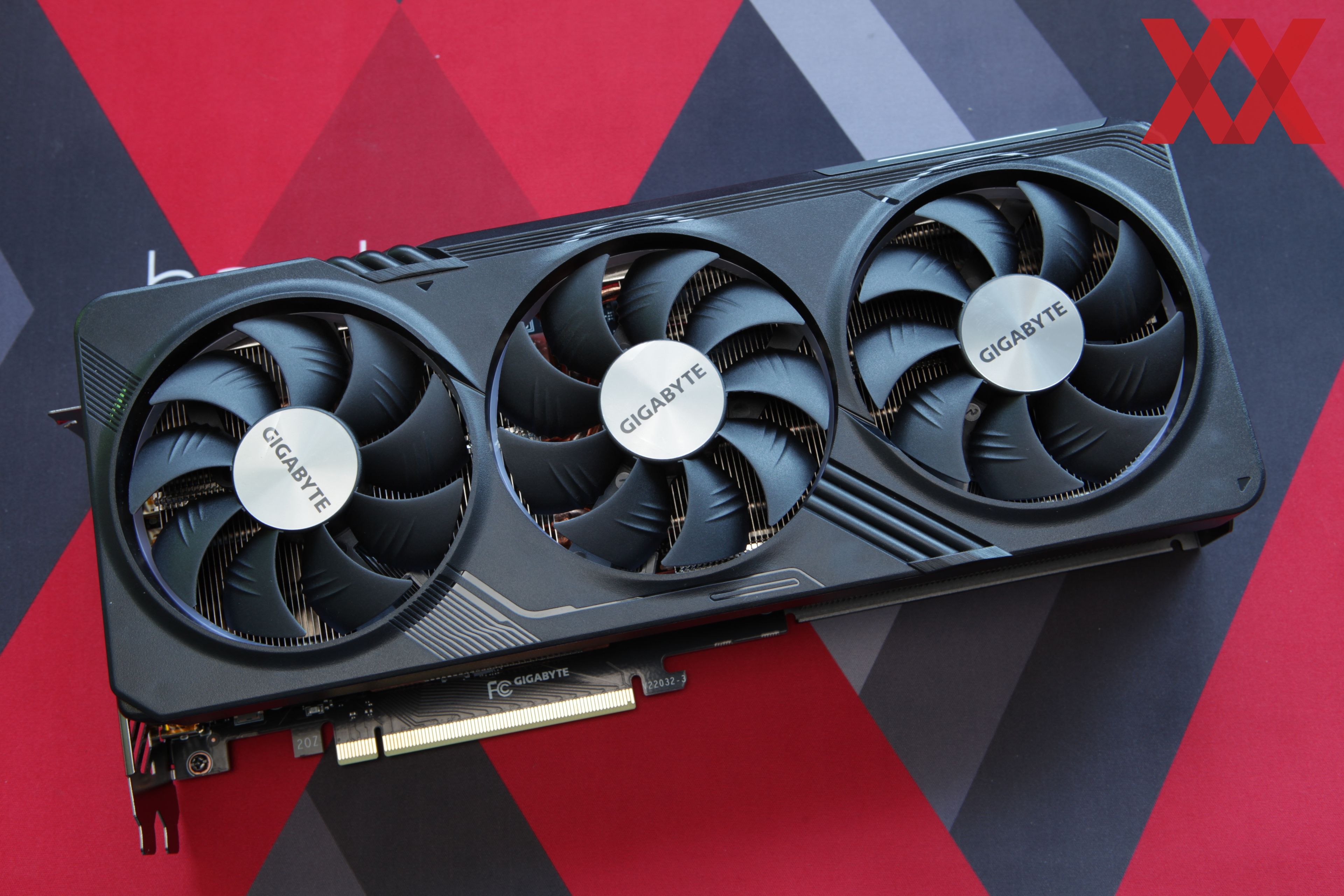Super mit Aufpreis: GeForce RTX 4070 Super von ASUS und Gigabyte im ...