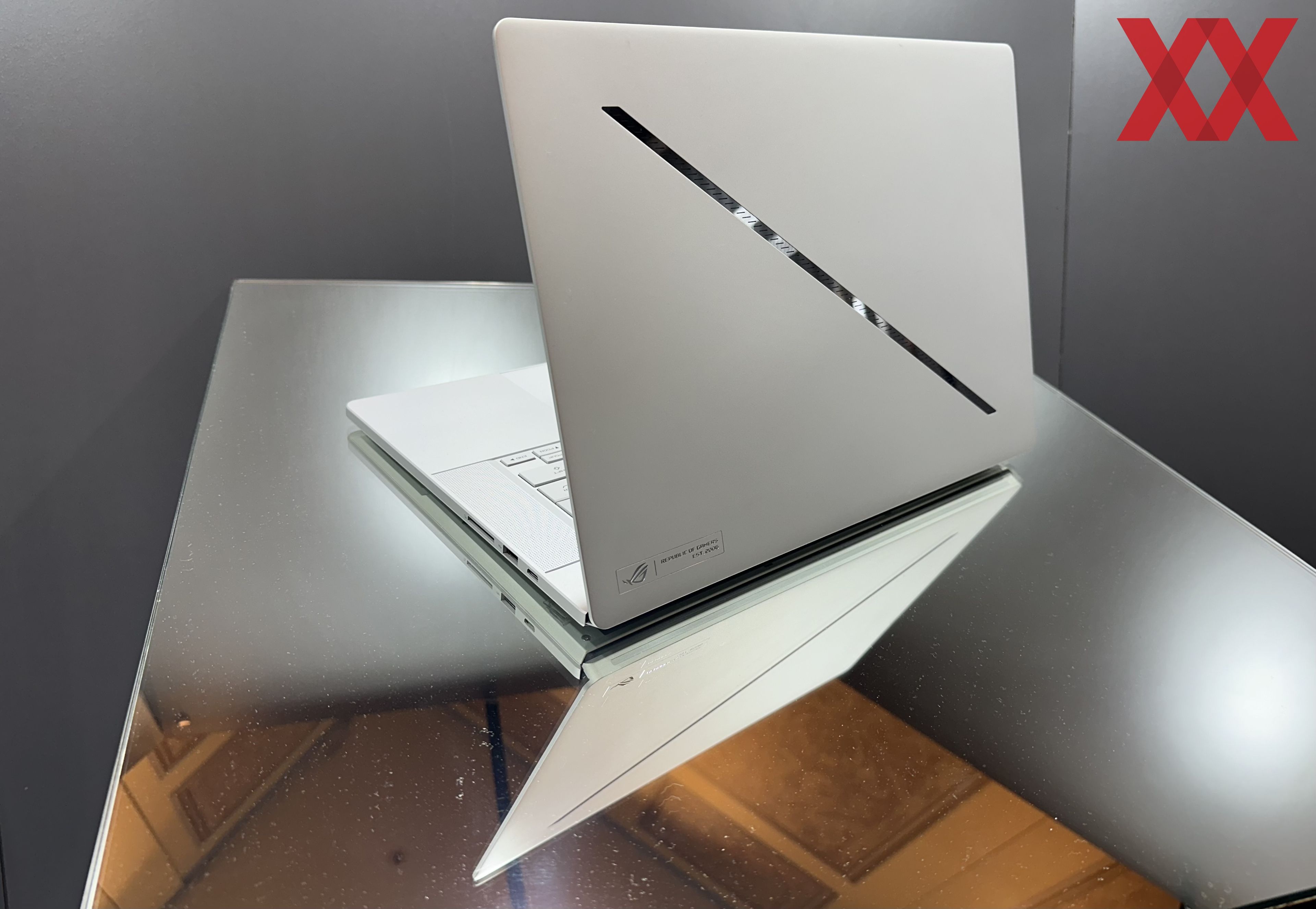 Nebula-Display mit OLED: ASUS frischt das ROG Zephyrus G14 und G16 auf ...