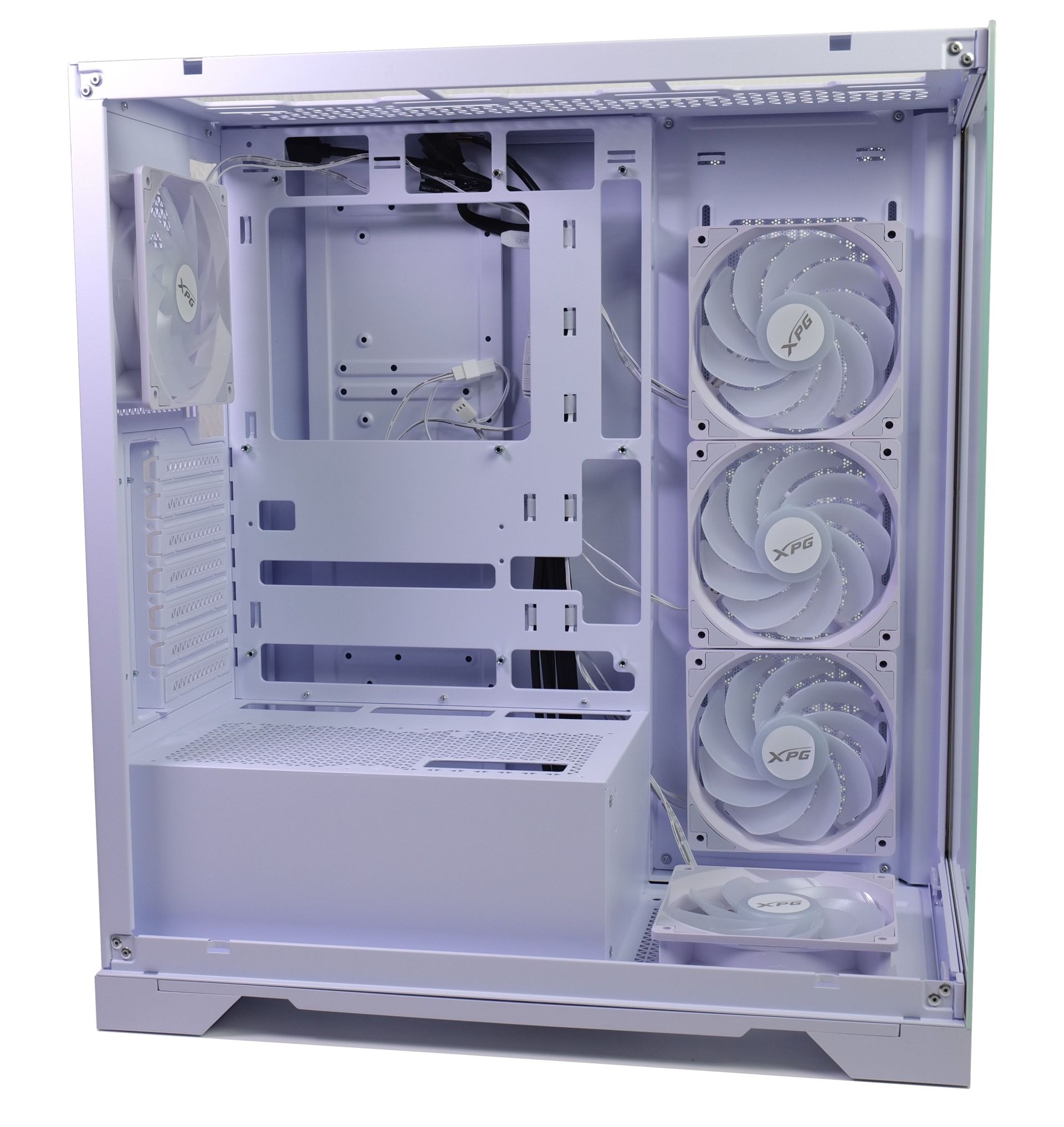 Тест и обзор: XPG Invader X BTF — панорамный корпус для материнских ...