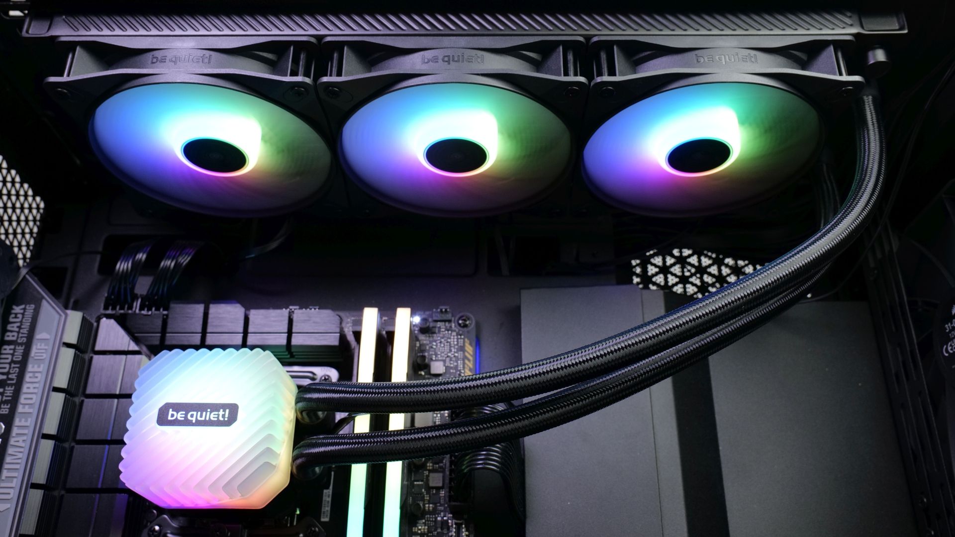 be quiet! Light Loop 360mm im Test: 64 A-RGB-LEDs und ein ...