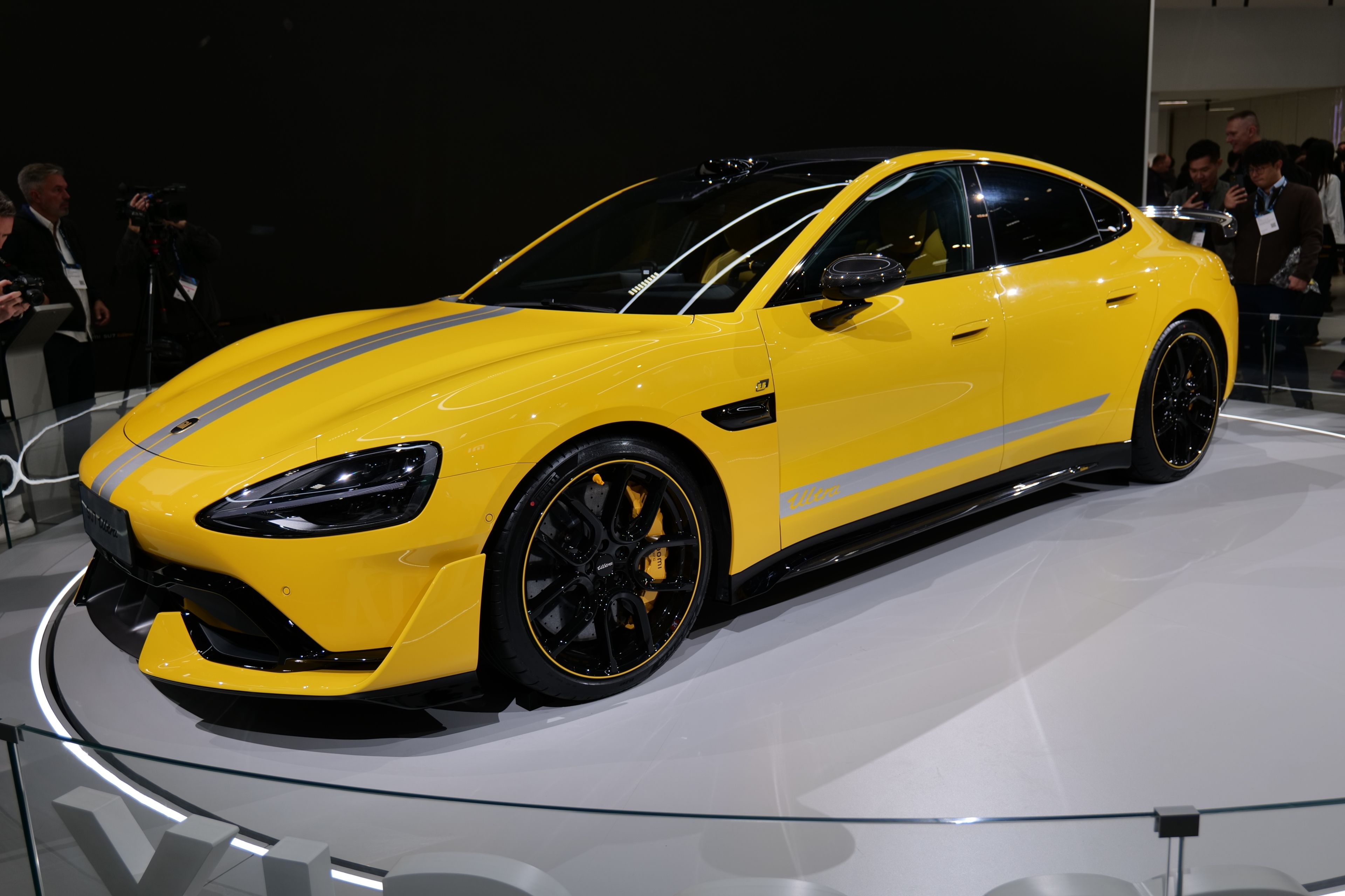 Xiaomi SU7 Ultra: Luxus-E-Auto mit 1.548 PS erreicht 350 km/h - Hardwareluxx